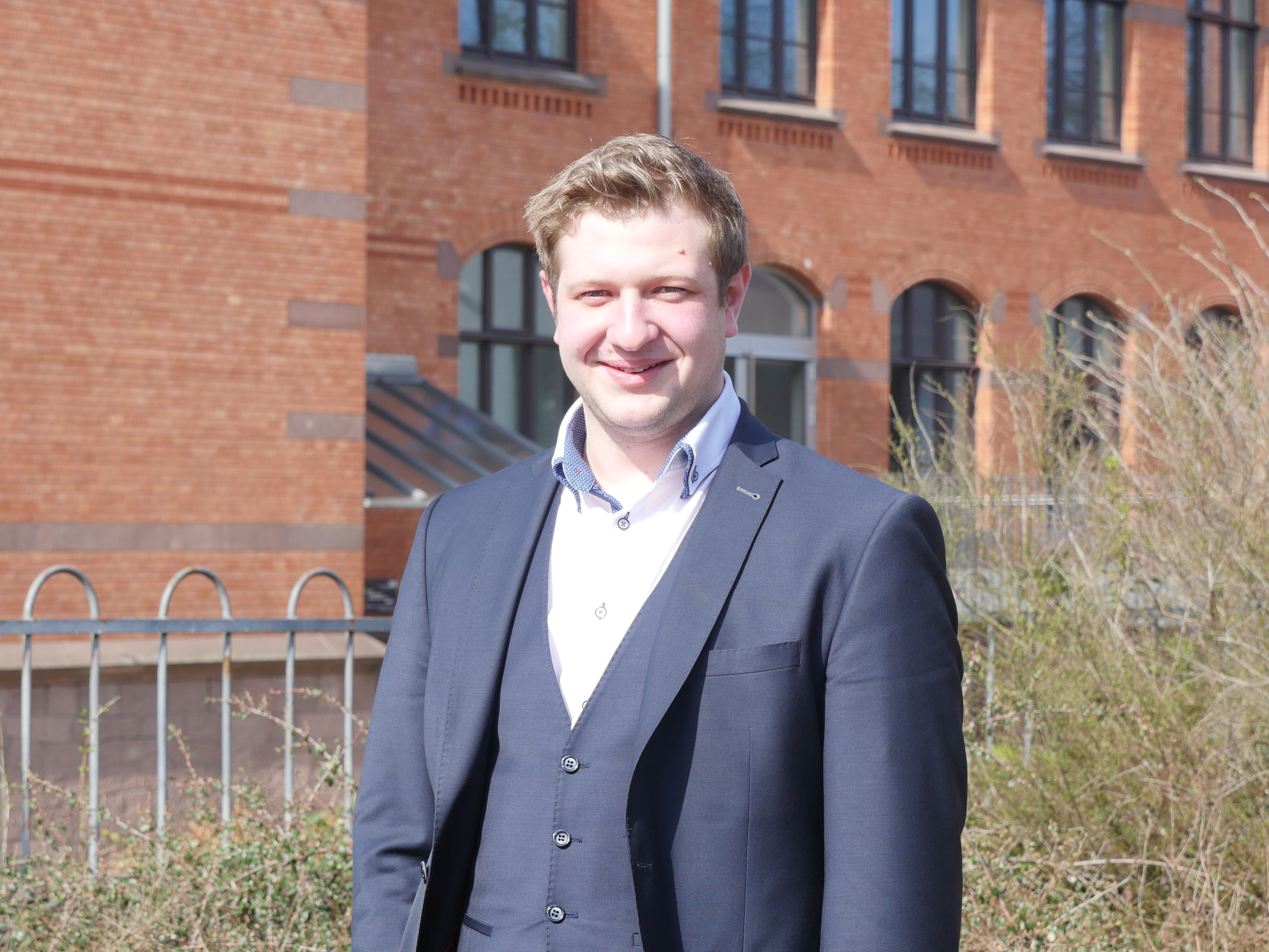 Steiler Aufstieg in der Immobilienbranche | HAWK Hochschule für ...