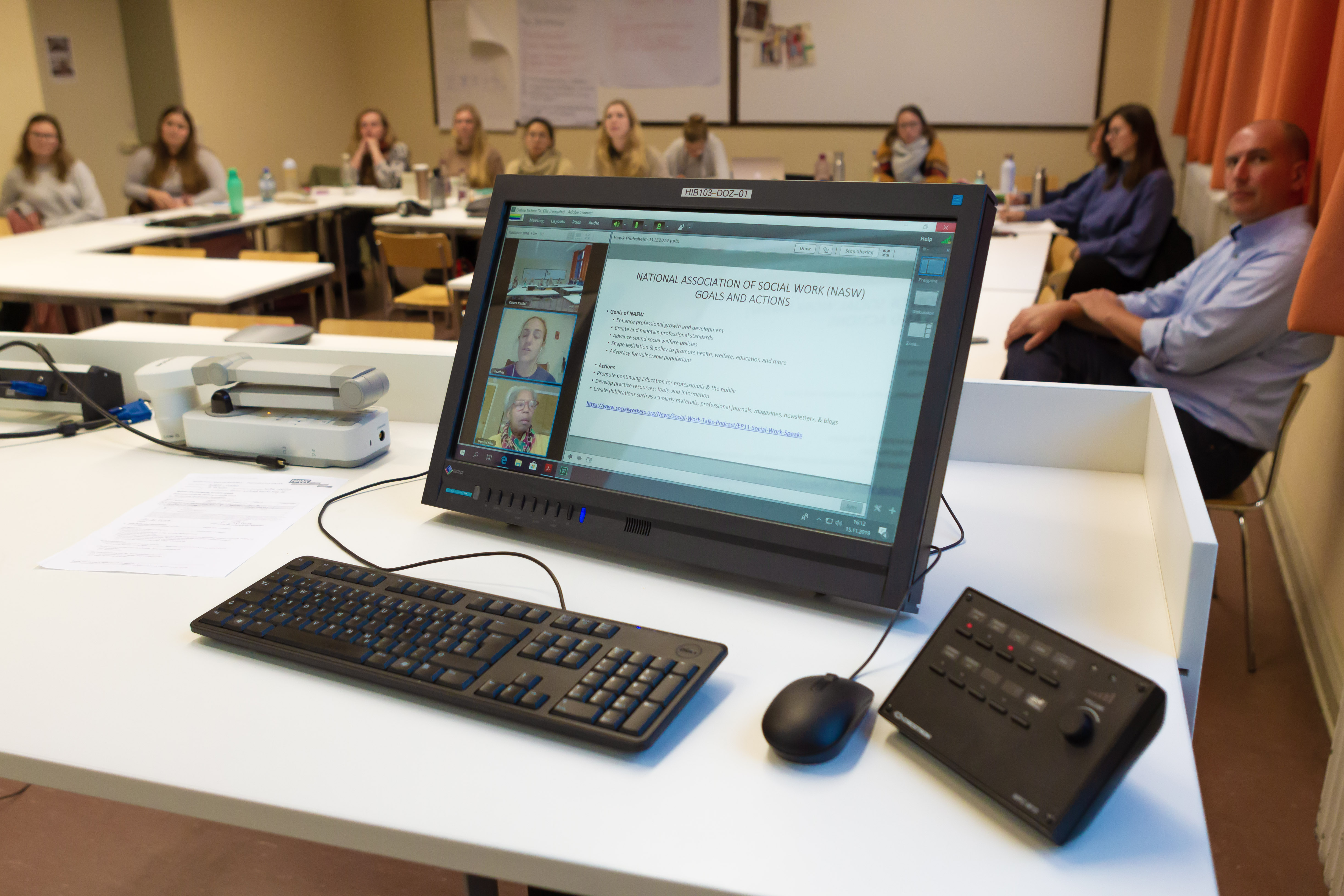 Social work meets Soziale Arbeit | HAWK Hochschule für angewandte ...